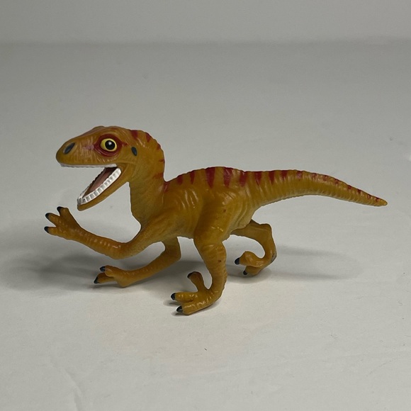 Toys | Vintage Utahraptor Dinosaur 1997 Safari Ltd Figure Toy Jurassic ...